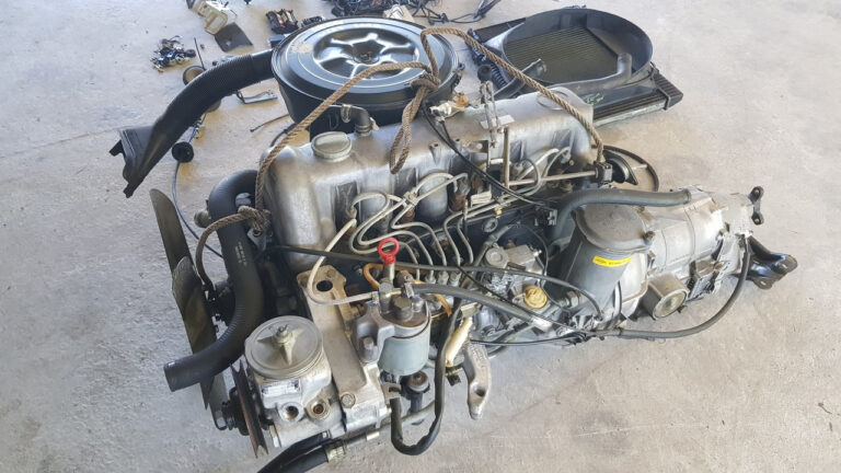 Motor Mercedes OM617 3.0: ficha tecnica, problemas y tuning